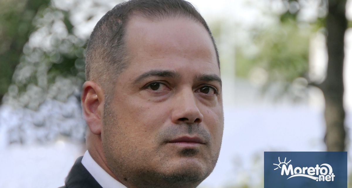 Калин Стоянов: На вечеринки в дома на Бойко Рашков са планирали как да ме дискредитират | Moreto ...