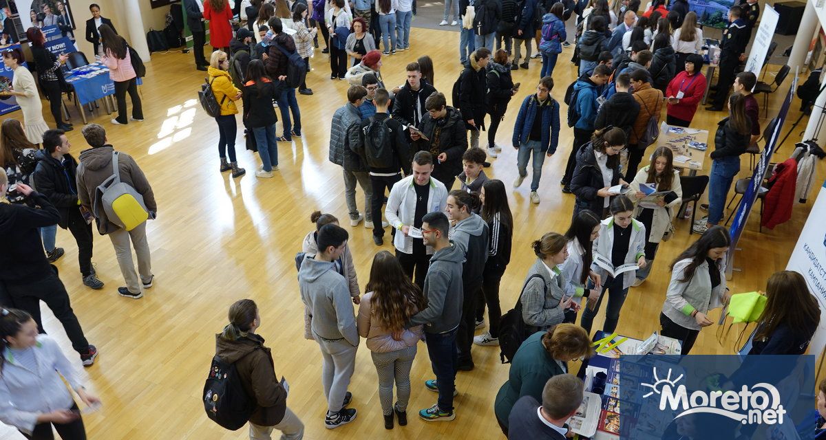 Голям интерес към Кандидатстудентска борса – Варна 2024 | Moreto.net - Варна