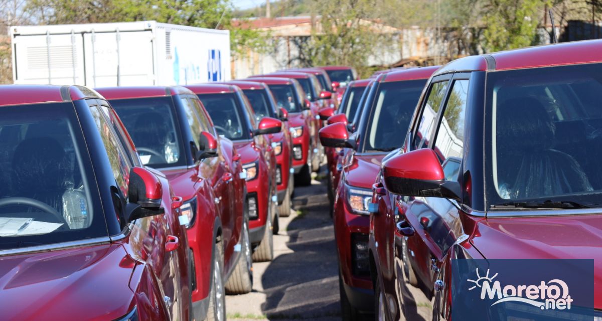 Пожарната получи 100 нови автомобила, осигурени по линия на Програма „Околна среда“ (снимки ...